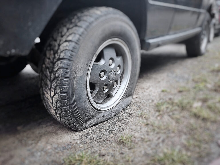 14 Alarming Flat Tire Statistics Every Driver Needs to Know (2025)